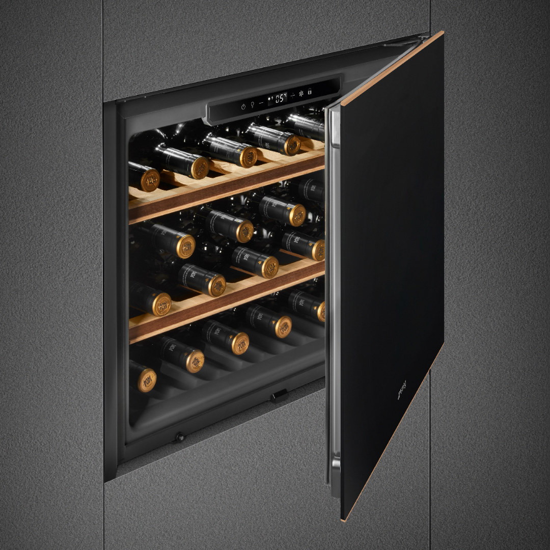 Cava de vino empotrable Dolce Stil Novo SMEG – jamesandstevenmx